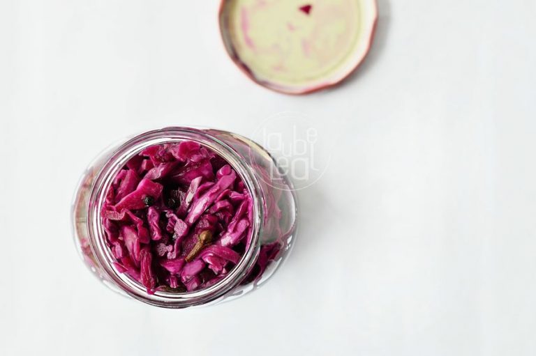 Encurtido de col lombarda, delicioso y saludable - Laube Leal